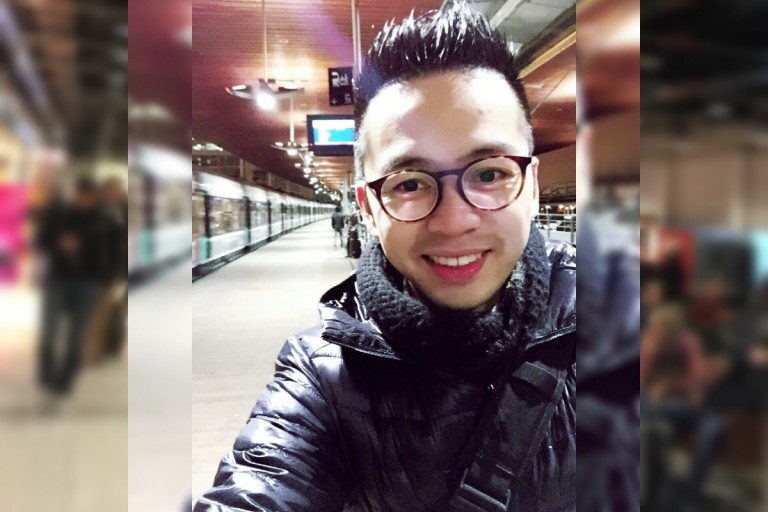 Starbucks aux couleurs de Noël à Saïgon - DAVID-MINH TRA